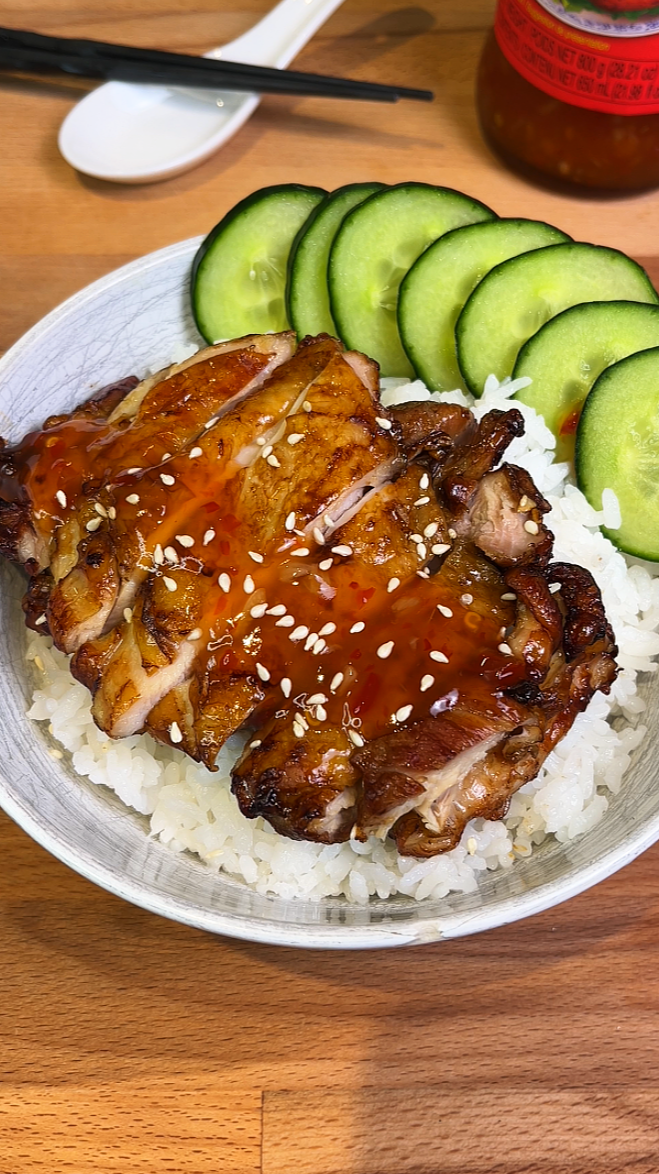 Sweet Chili Chicken Bowl - Drew Eats