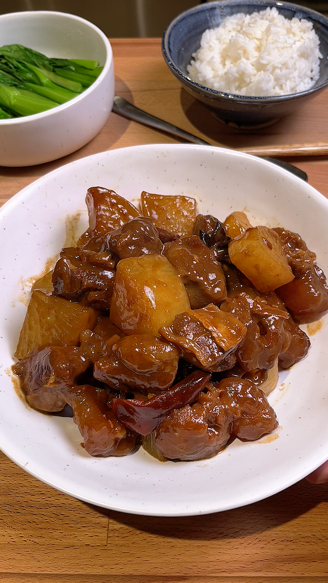 Cantonese Braised Beef Brisket with Daikon (Hong Kong Style Comfort ...